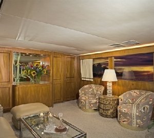 PYEWACKET Yacht Charter Details, Broward 81 | CHARTERWORLD Luxury ...